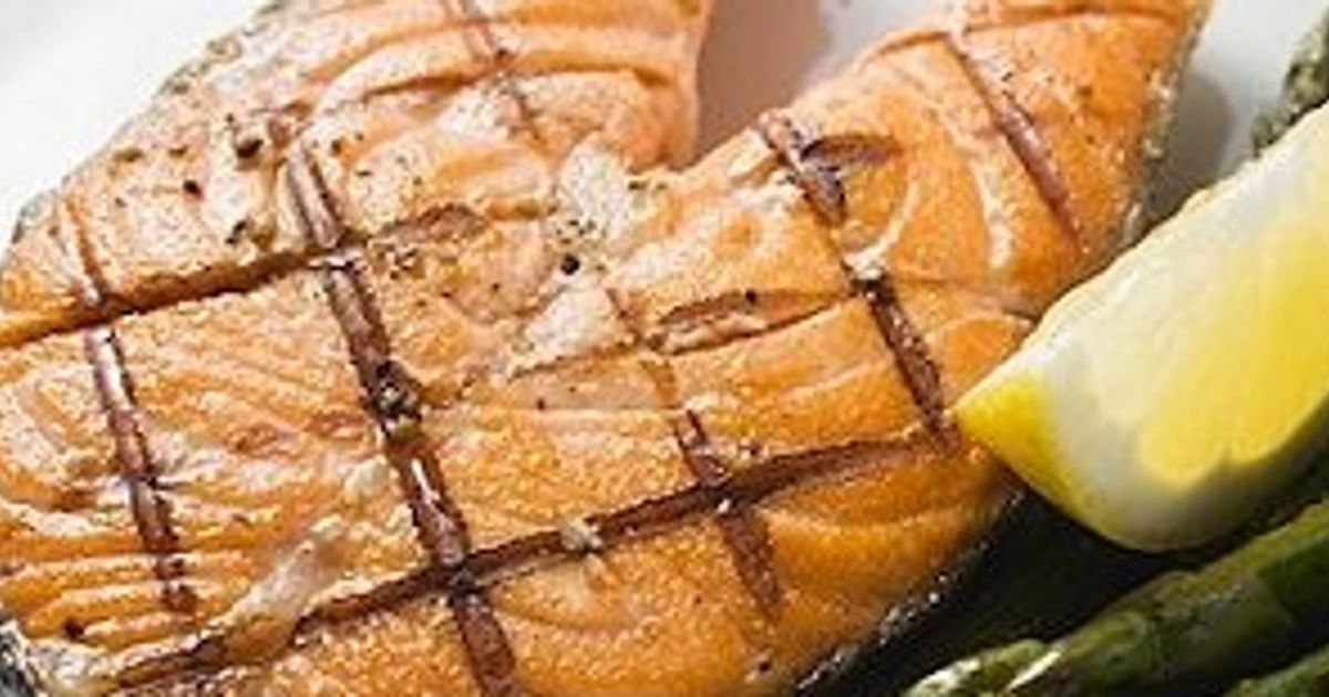 Maple-ginger salmon recipe - Chatelaine