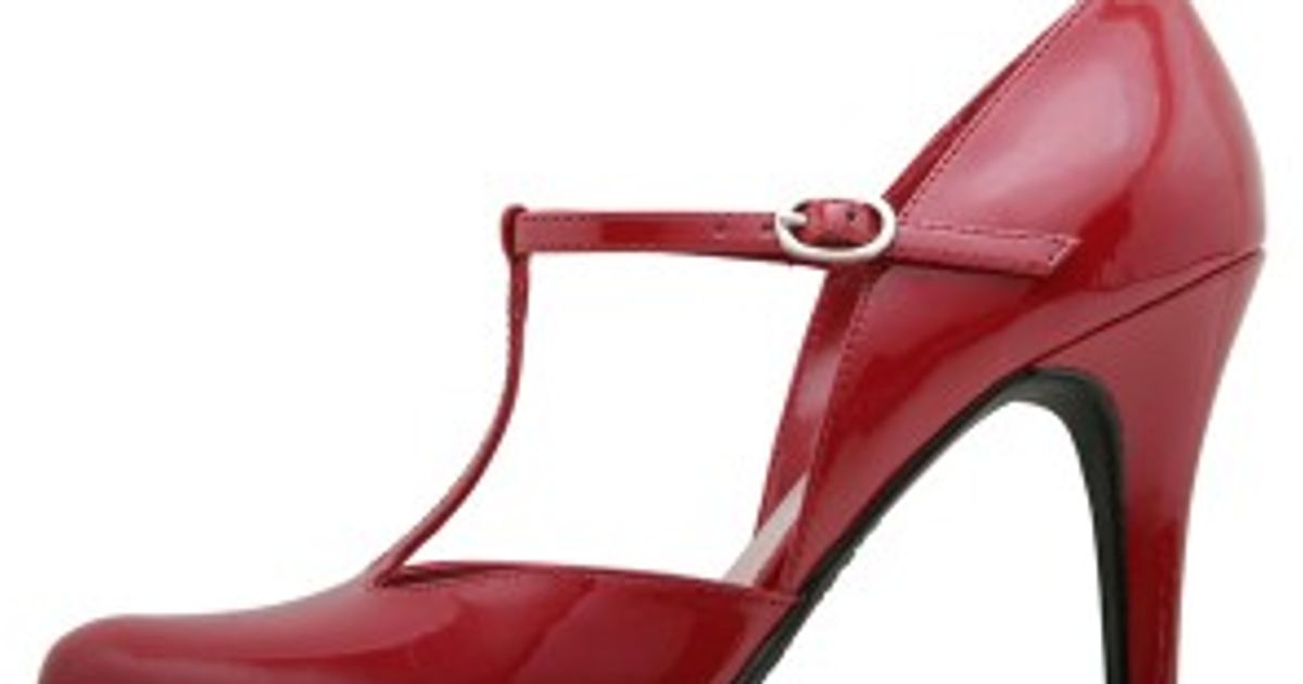 Red patent leather shoes - Chatelaine