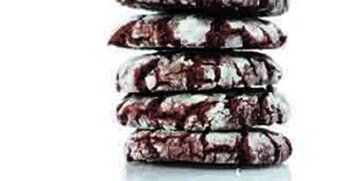 Flourless Chocolate Snow Mountain cookies recipe | Chatelaine - Chatelaine