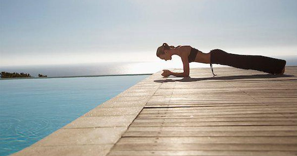 4 isometric exercises that'll tighten and tone - Chatelaine