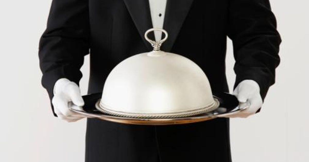 10 dinner party etiquette tips from Charles the Butler - Chatelaine