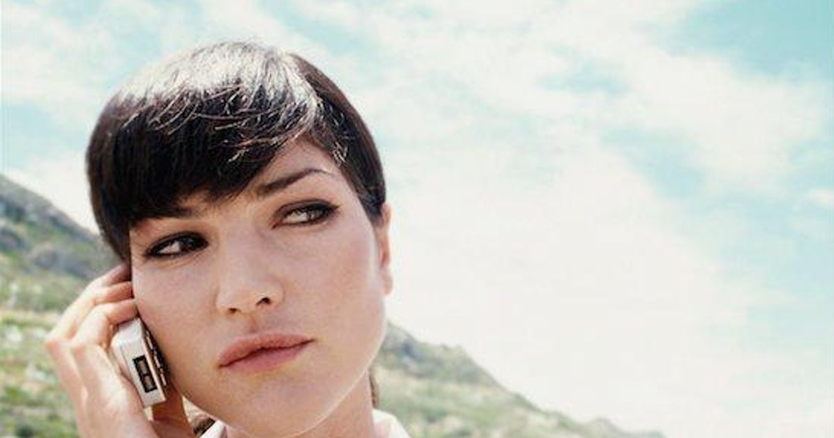 Yikes! One in six cell phones reveal traces of fecal matter - Chatelaine