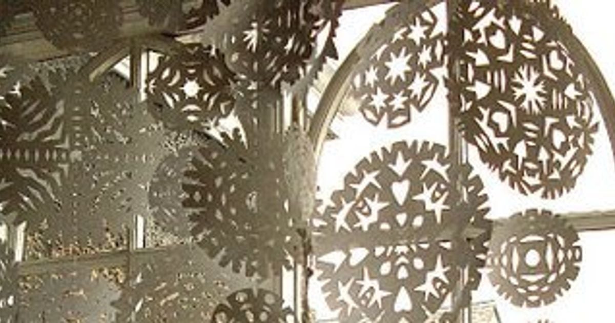 Easy holiday project: Make a snowflake curtain - Chatelaine