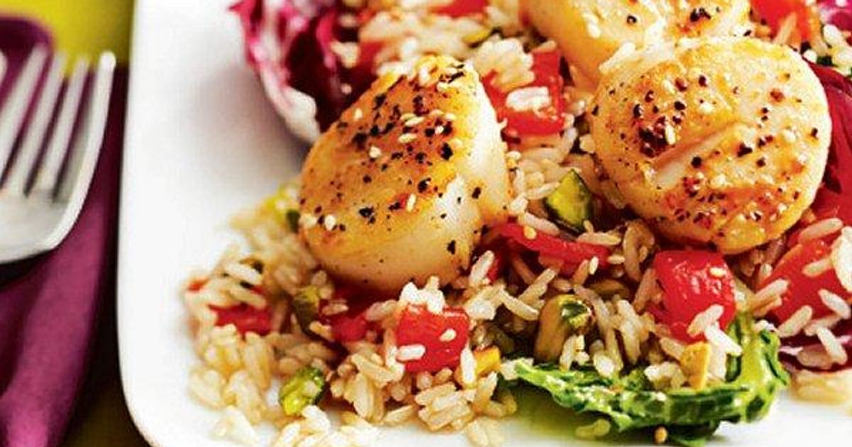 Sesame scallops with pistachio brown rice recipe - Chatelaine