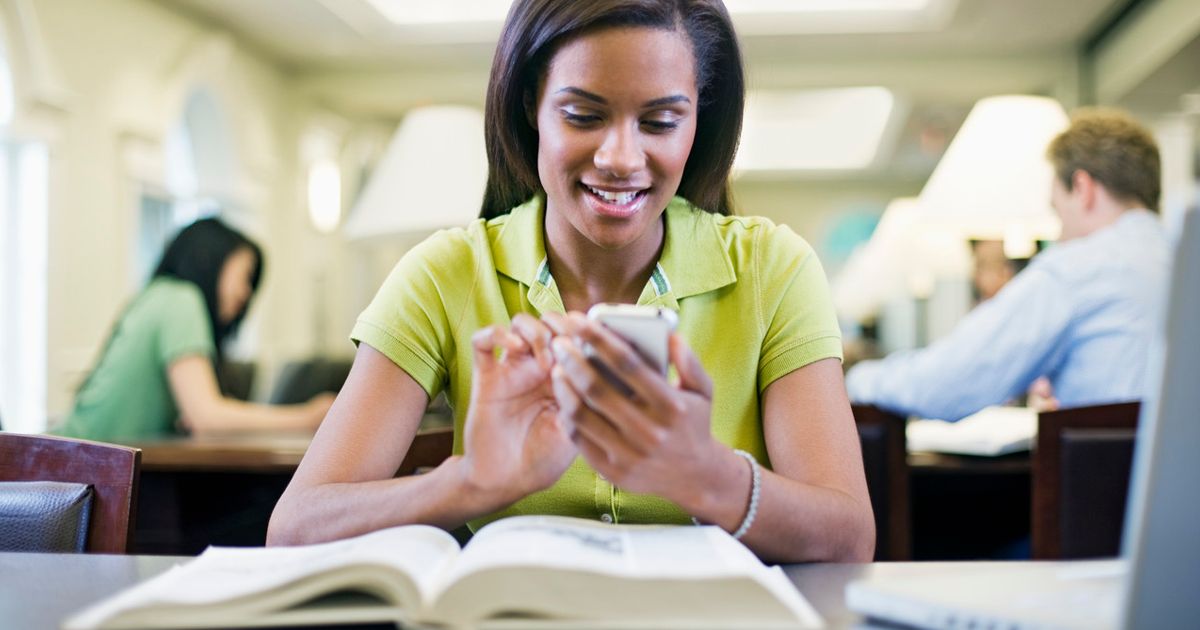 Reach out and text someone to make them happy - Chatelaine