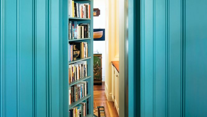 bookshelf - Chatelaine