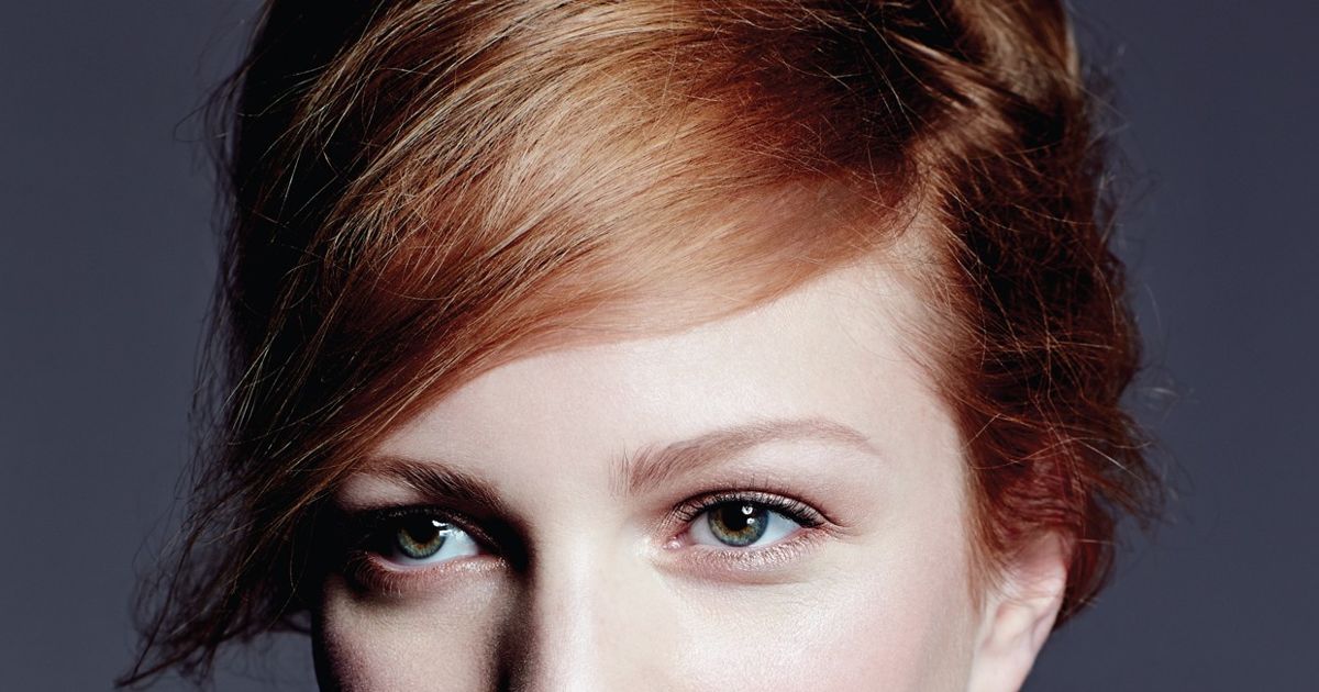 Spring beauty: How to perfect the bright lip - Chatelaine