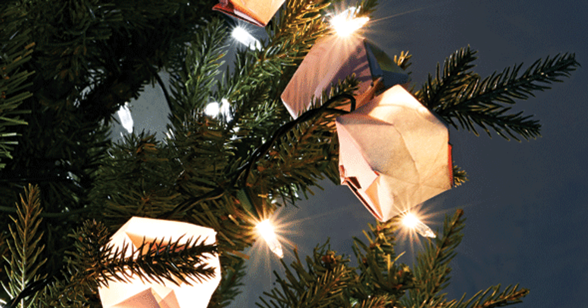 How to make paper origami Christmas tree lights - Chatelaine