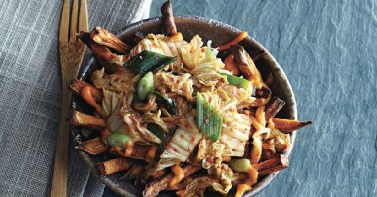 Korean kimchi poutine recipe - Chatelaine - Chatelaine