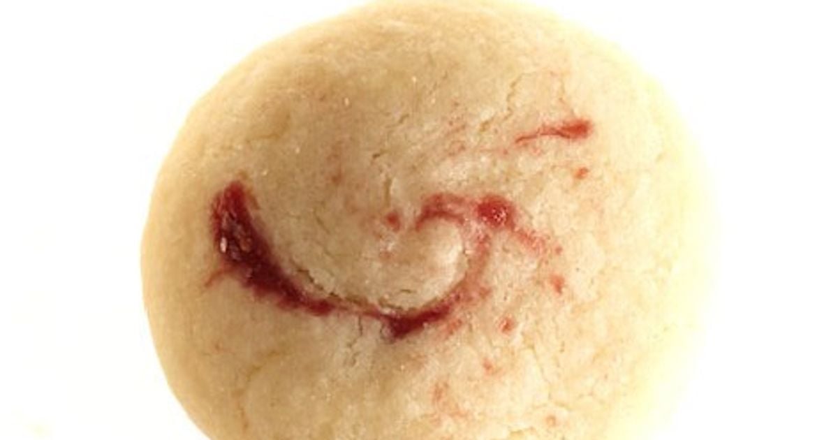 Raspberry Jam Shortbread Balls Recipe - Chatelaine