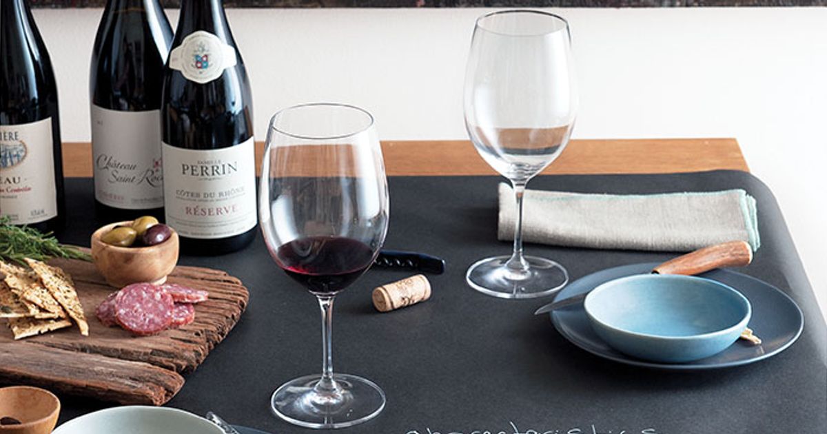 Decorate a dining table with a chalkboard-paper runner - Chatelaine