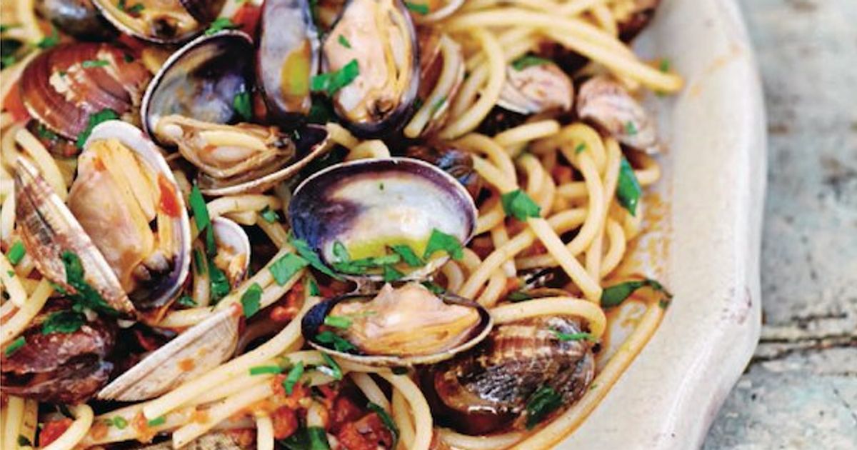 Blushing spaghetti vongole recipe - Chatelaine