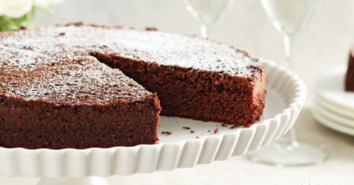 Black bean chocolate cake recipe - Chatelaine