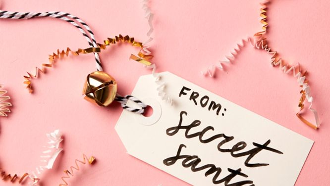 Take your Secret Santa game to the next level with these tips - Chatelaine