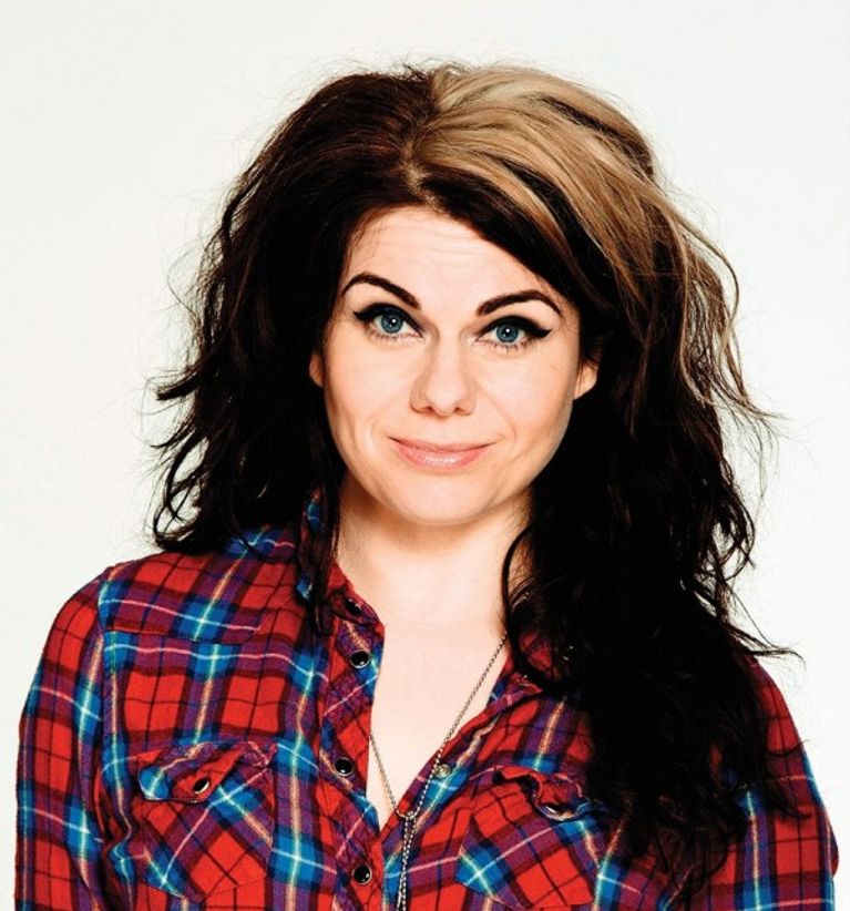 Caitlin Moran on raising confident girls - Chatelaine