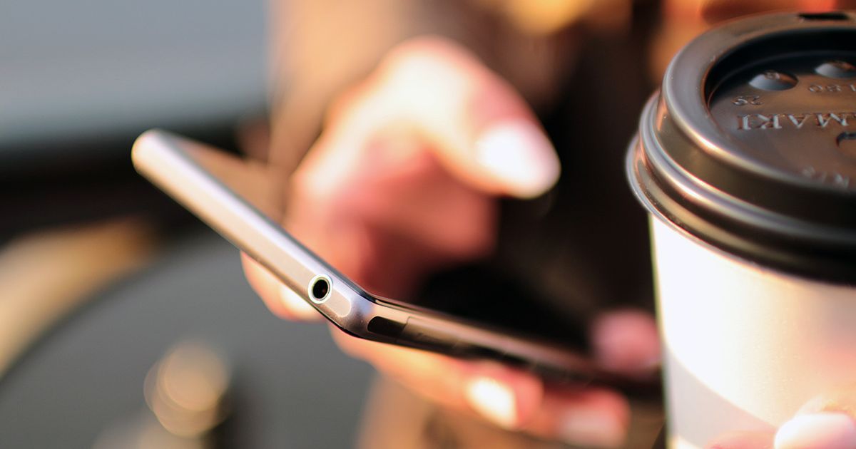 Shut it down: A new campaign asks parents to go phone free for a day ...