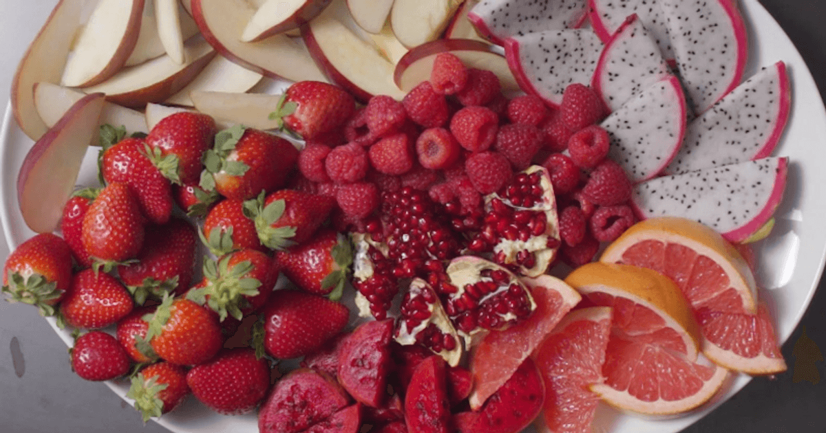 Three ways to put together a gorgeous fruit plate - Chatelaine