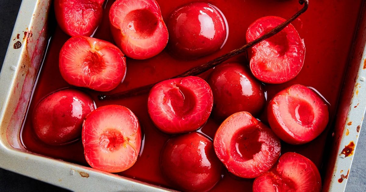 Roasted Plums Recipe - Chatelaine