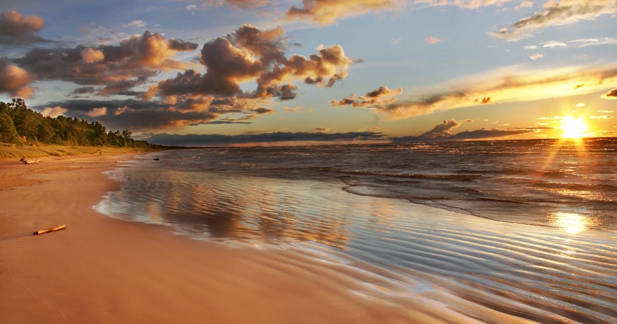 The Summer Weather Forecast According to Environment Canada - Chatelaine