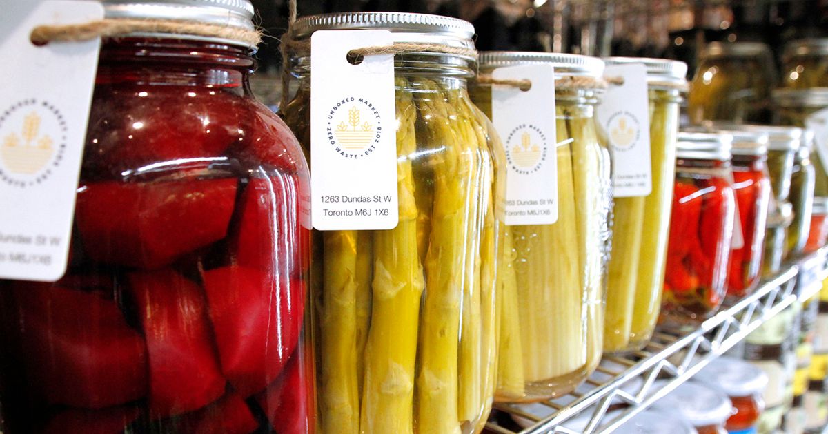 How To Shop At A Zero-Waste Grocery Store - Chatelaine