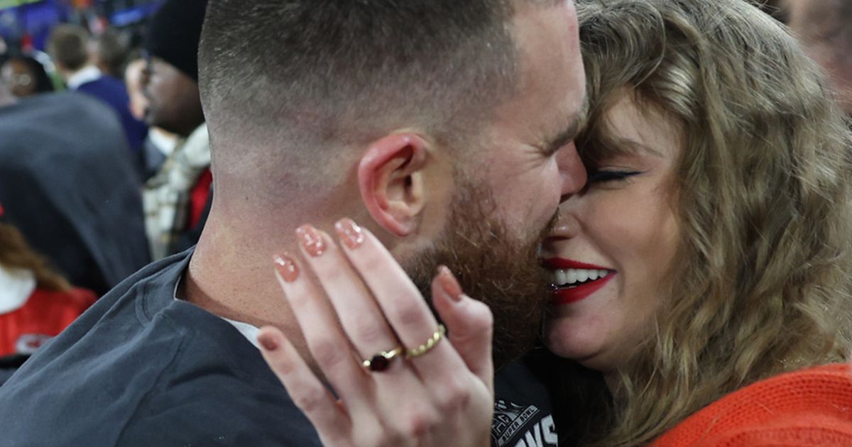 Shop The Taylor Swift Mejuri Ring - Chatelaine