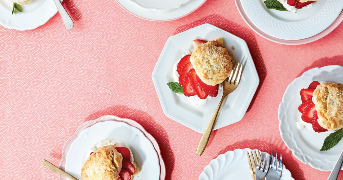 Strawberry Shortcake With Vanilla Cream Recipe - Chatelaine