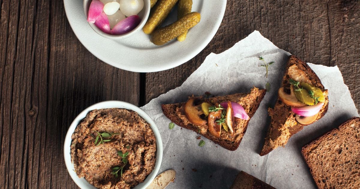 Creamy Mushroom Pâté Recipe - Chatelaine