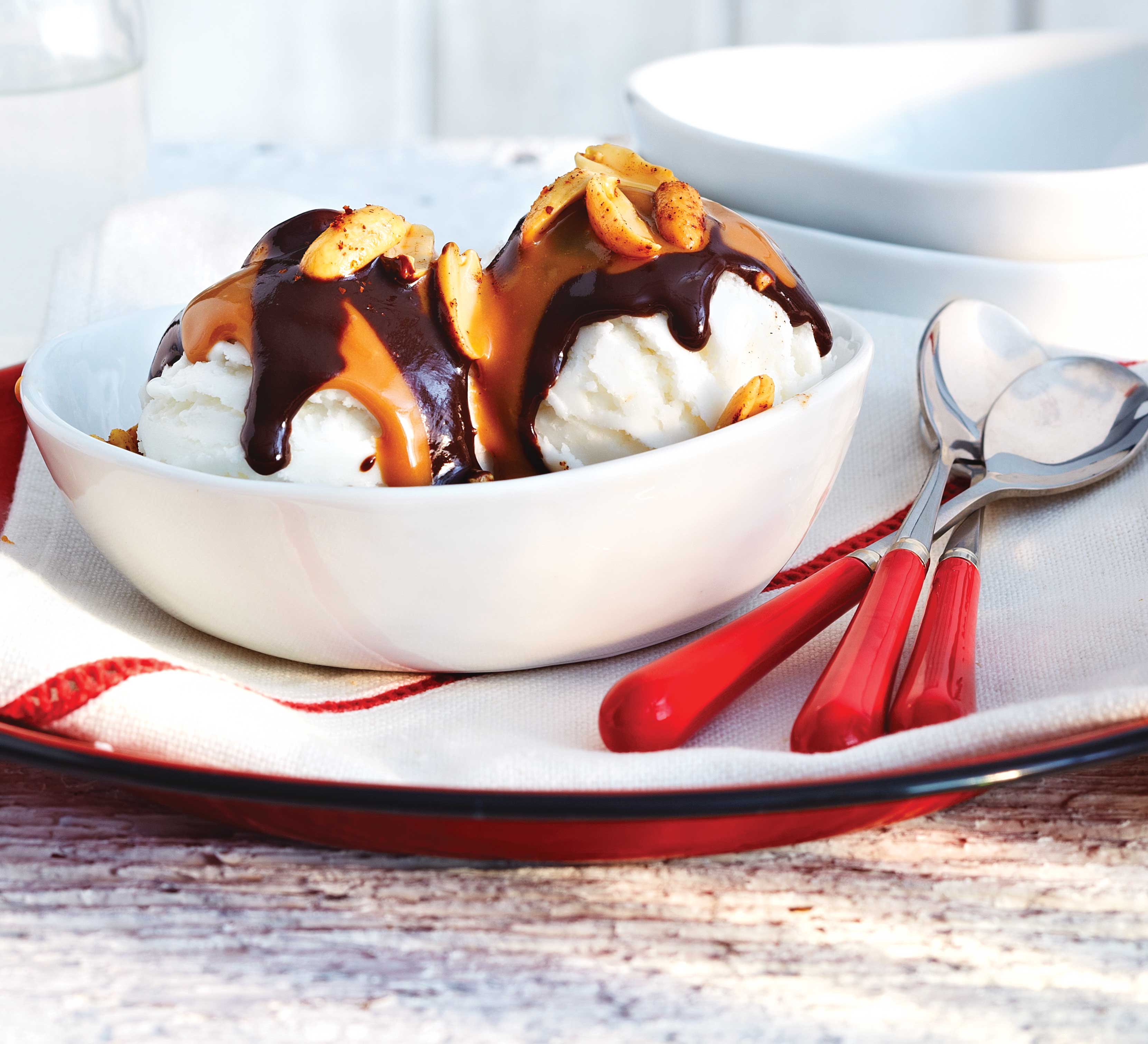 Sjokoladeis Sundae Oppskrift